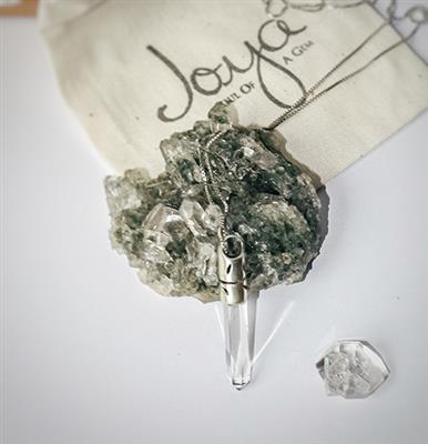 Crystal Quartz Pendulum | Joya