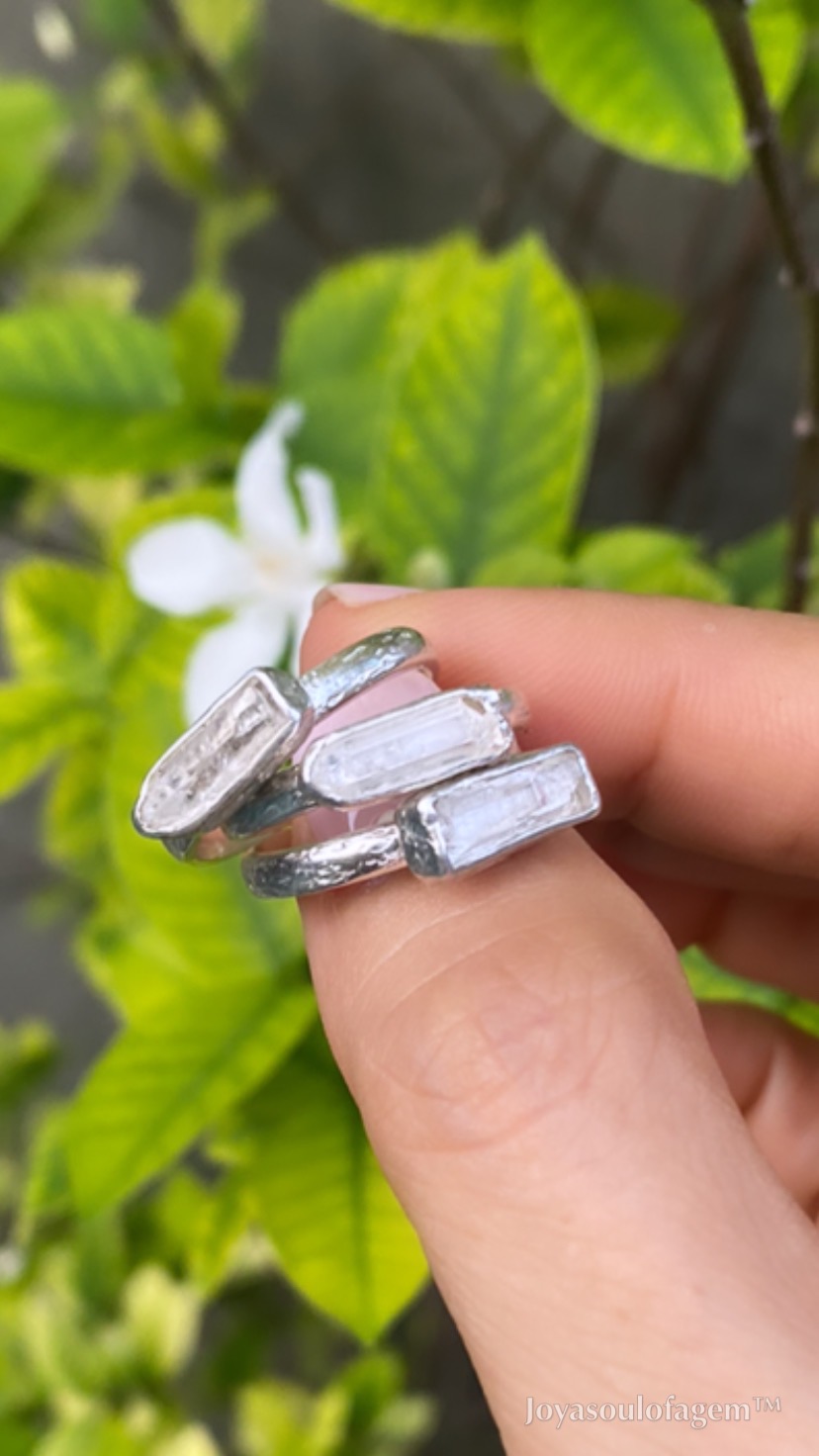Spiritual Serenity: Handmade Silver Lemurian Crystal Ring | Joya