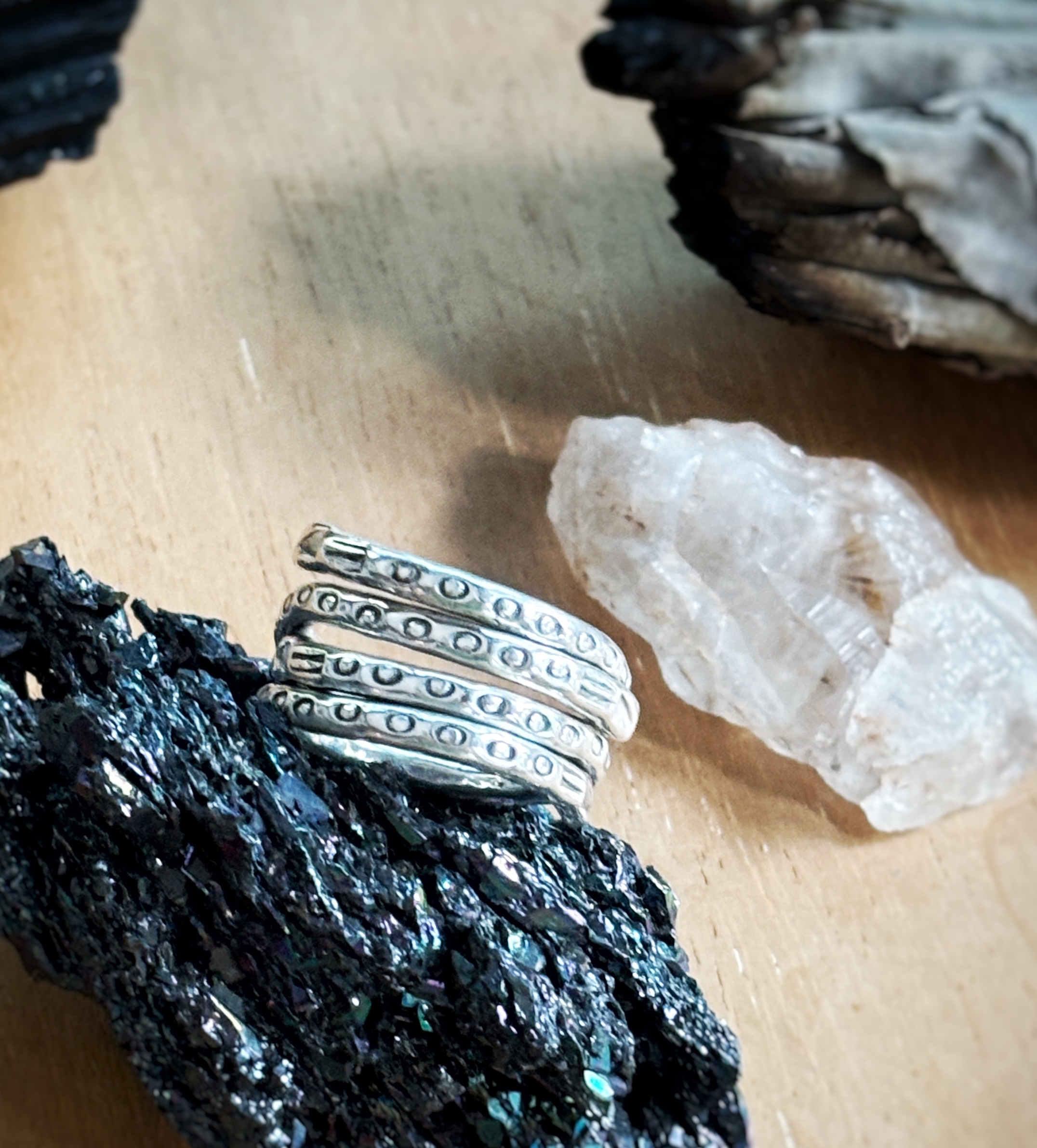 Tribal Unity Rustic Silver Ring | Joya